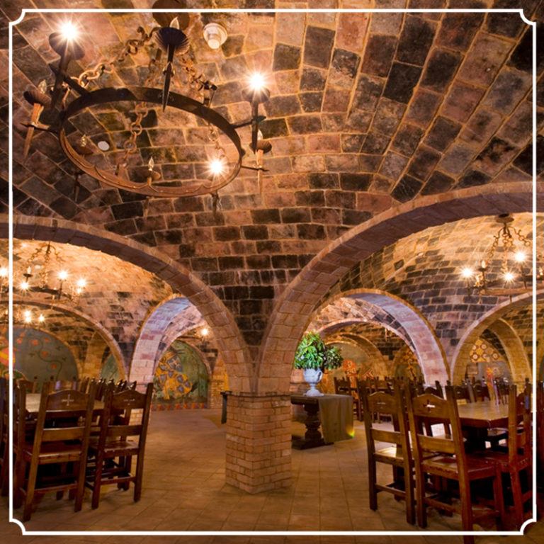 Castle Rooms: Medieval Great Hall, Towers, Chambers & More