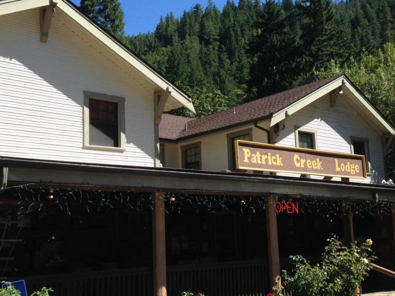Patrick Creek Historic Lodge Stay at Six Rivers National Forest
