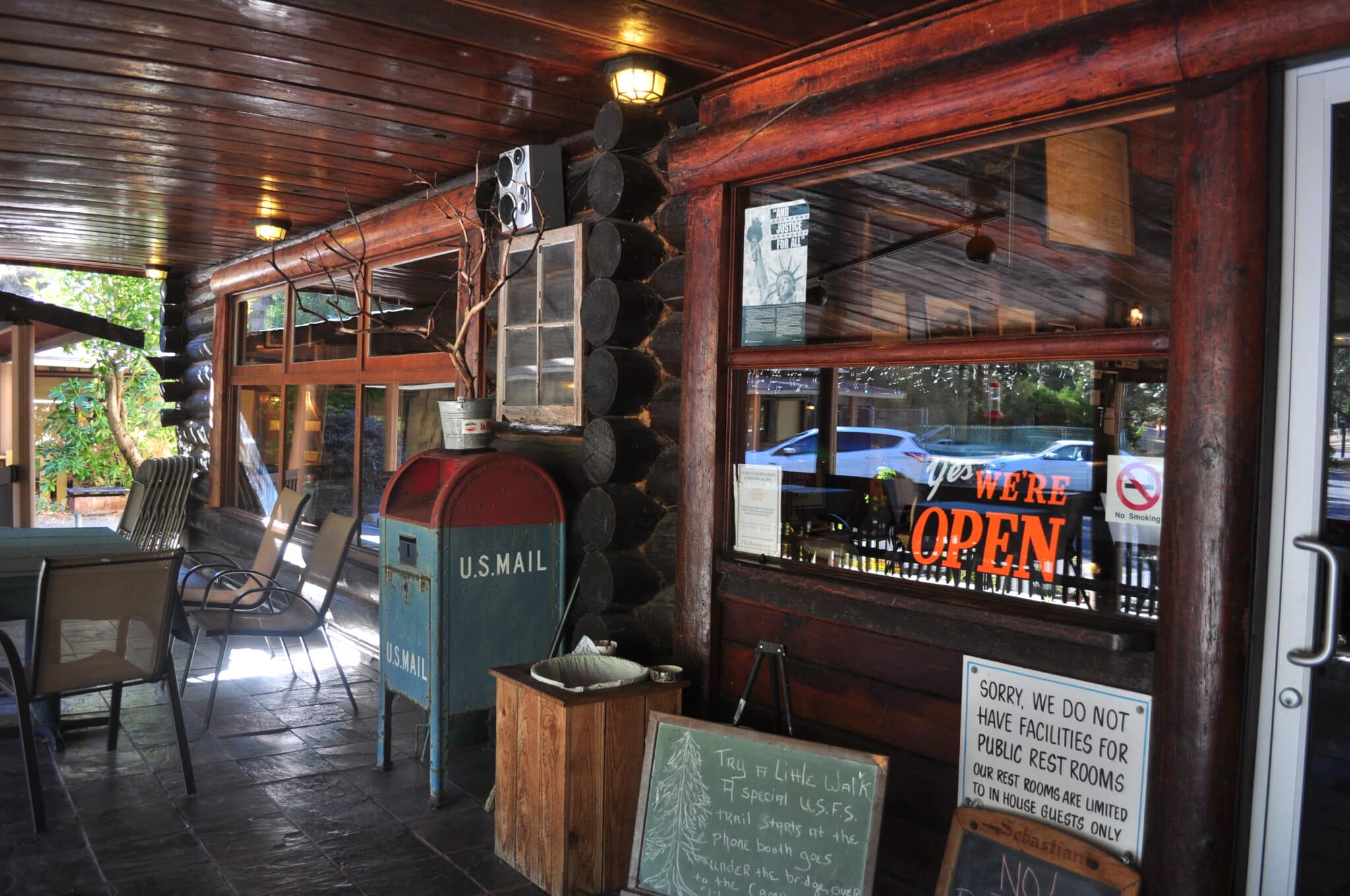 Patrick Creek Historic Lodge Stay at Six Rivers National Forest