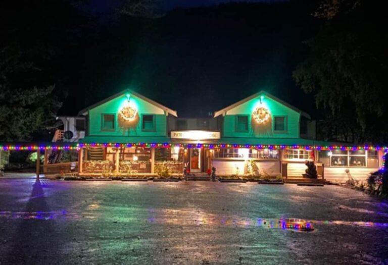 Patrick Creek Historic Lodge Stay at Six Rivers National Forest